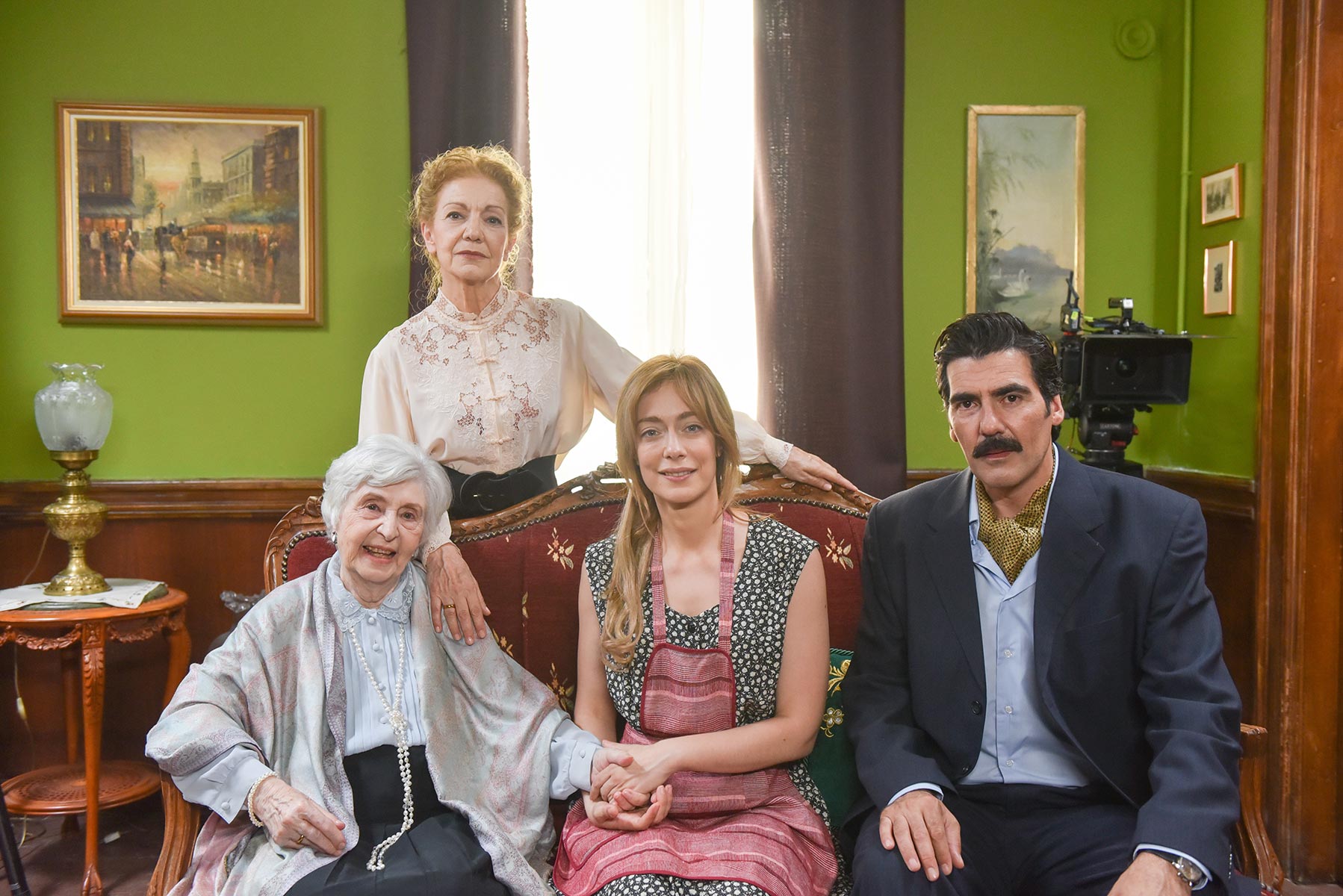 Έρωτας φυγάς | OPEN TV | PHOTOS